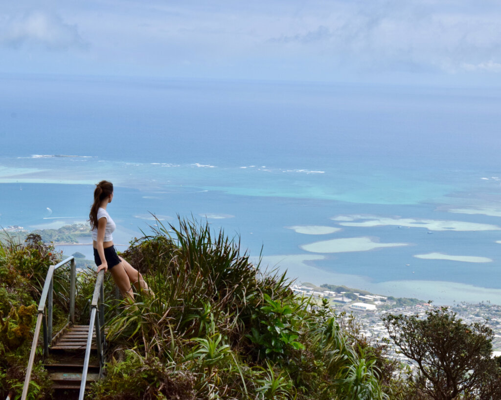 How to hike the Haiku Stairs in Hawaii - voyagefox