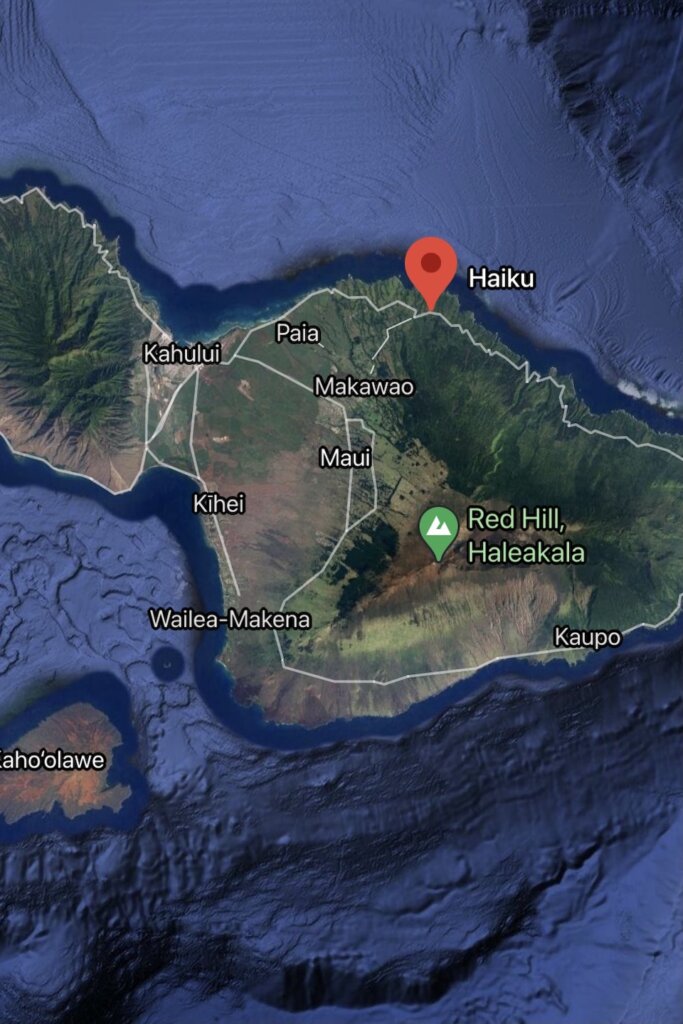 How to hike the Haiku Stairs in Hawaii - voyagefox