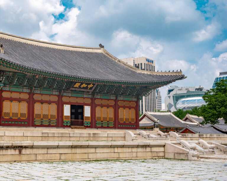 MisingExperience the Heart of Seoul: A Traveler's Guide
